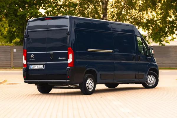 Zils Citroen Jumper 2020 Jelgava, ar dzinēja tilpumu 2.20 L un nobraukumu 179 tūkst. km par 12900 €, foto 5 vietnē AUTOMOTO.COM.LV