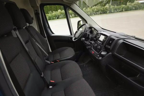 Zils Citroen Jumper 2020 Jelgava, ar dzinēja tilpumu 2.20 L un nobraukumu 179 tūkst. km par 12900 €, foto 7 vietnē AUTOMOTO.COM.LV