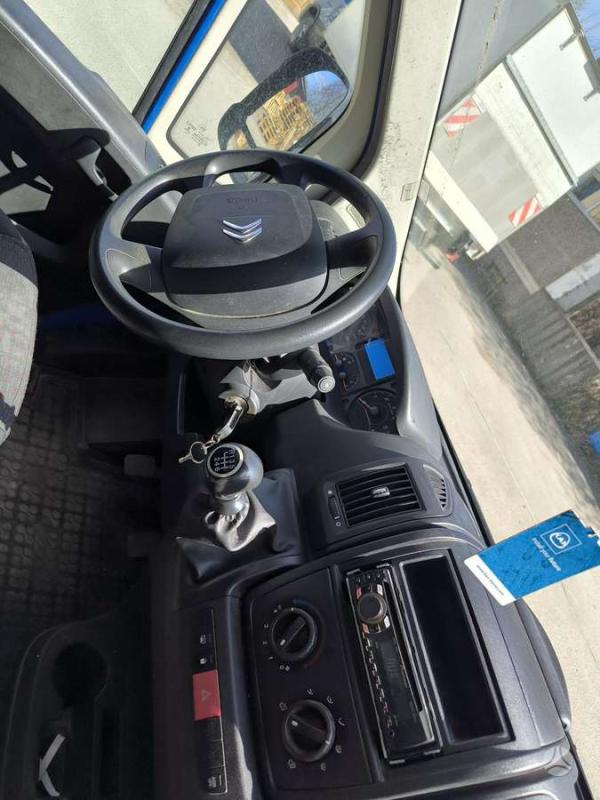 Blue Citroen Jumper 2021 in Panevezys, with an engine capacity of 0.00 L and mileage of 200 thousand km for 15000 €, photo 8 on AUTOMOTO.COM.LV