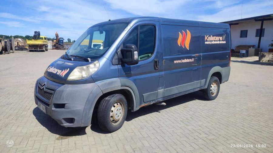 Pelēks Citroen Jumper 2009 Šauļi, ar dzinēja tilpumu 2.20 L un nobraukumu 390 tūkst. km par 1500 €, foto 1 vietnē AUTOMOTO.COM.LV