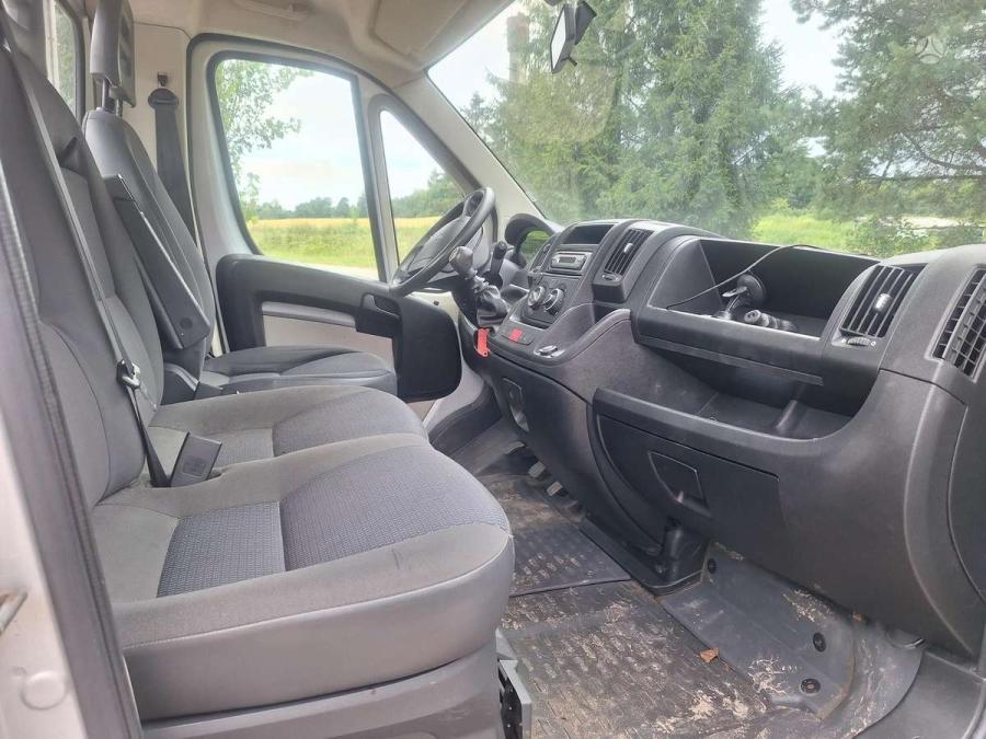 Pelēks Citroen Jumper 2013 Tauragė, ar dzinēja tilpumu 2.20 L un nobraukumu 200 tūkst. km par 6700 €, foto 8 vietnē AUTOMOTO.COM.LV