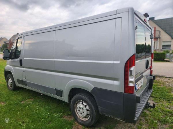 Grey Citroen Jumper 2014 in Siauliai, with an engine capacity of 2.20 L and mileage of 24 thousand km for 4899 €, photo 4 on AUTOMOTO.COM.LV