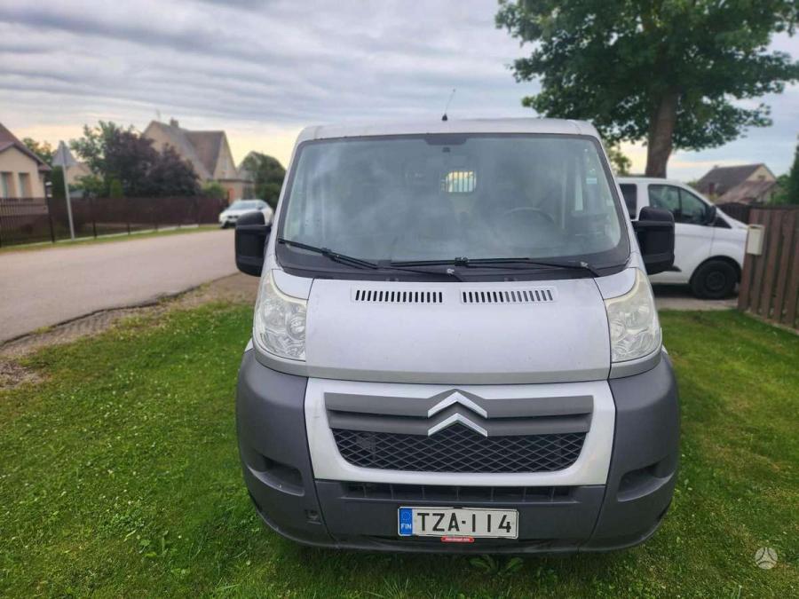 Grey Citroen Jumper 2014 in Siauliai, with an engine capacity of 2.20 L and mileage of 24 thousand km for 4899 €, photo 7 on AUTOMOTO.COM.LV