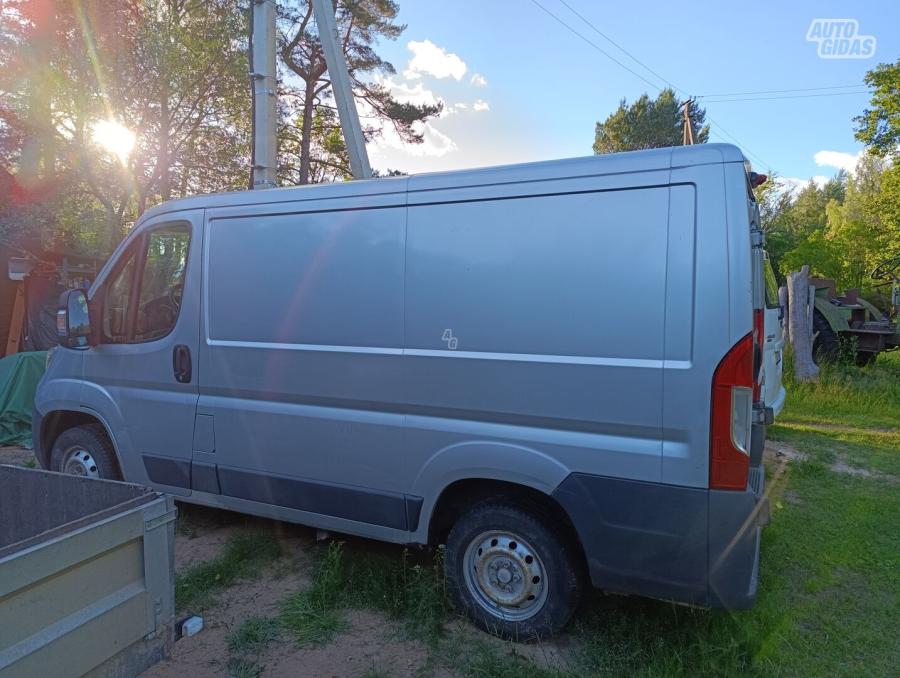 Grey Citroen Jumper 2015 in Vilnius, with an engine capacity of 2.20 L and mileage of 277 thousand km for 5000 €, photo 4 on AUTOMOTO.COM.LV