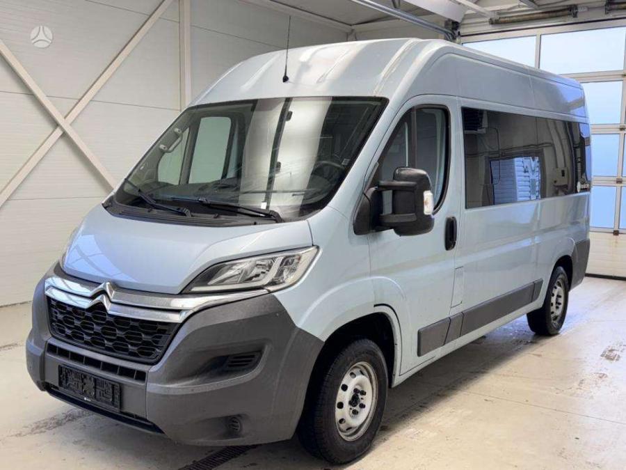 Grey Citroen Jumper 2017 in Radviliskis, with an engine capacity of 2.00 L and mileage of 195 thousand km for 10250 €, photo 1 on AUTOMOTO.COM.LV