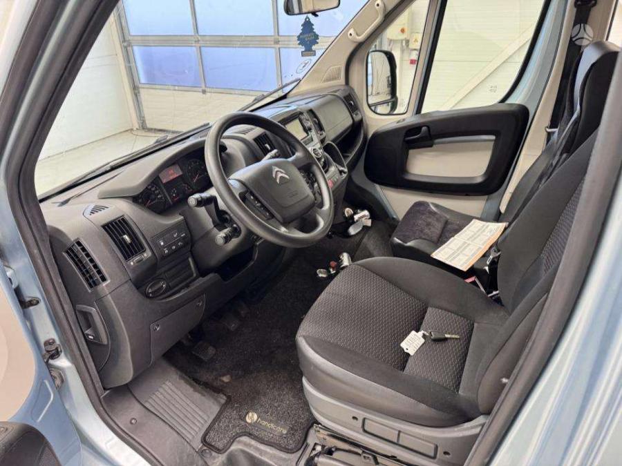 Grey Citroen Jumper 2017 in Radviliskis, with an engine capacity of 2.00 L and mileage of 195 thousand km for 10250 €, photo 13 on AUTOMOTO.COM.LV