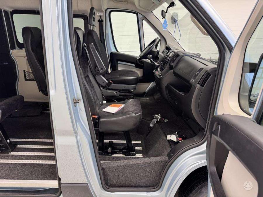 Grey Citroen Jumper 2017 in Radviliskis, with an engine capacity of 2.00 L and mileage of 195 thousand km for 10250 €, photo 20 on AUTOMOTO.COM.LV
