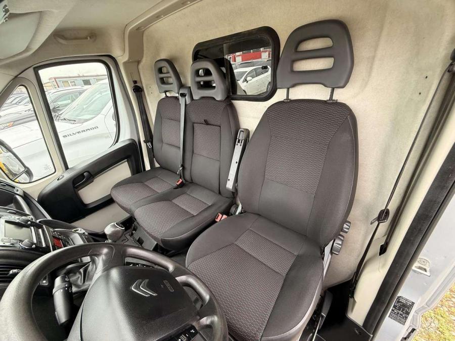 Pelēks Citroen Jumper 2018 Viļņa, ar dzinēja tilpumu 2.00 L un nobraukumu 174 tūkst. km par 10490 €, foto 9 vietnē AUTOMOTO.COM.LV
