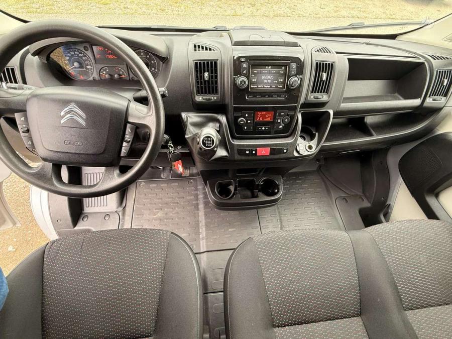Pelēks Citroen Jumper 2018 Viļņa, ar dzinēja tilpumu 2.00 L un nobraukumu 174 tūkst. km par 10490 €, foto 10 vietnē AUTOMOTO.COM.LV