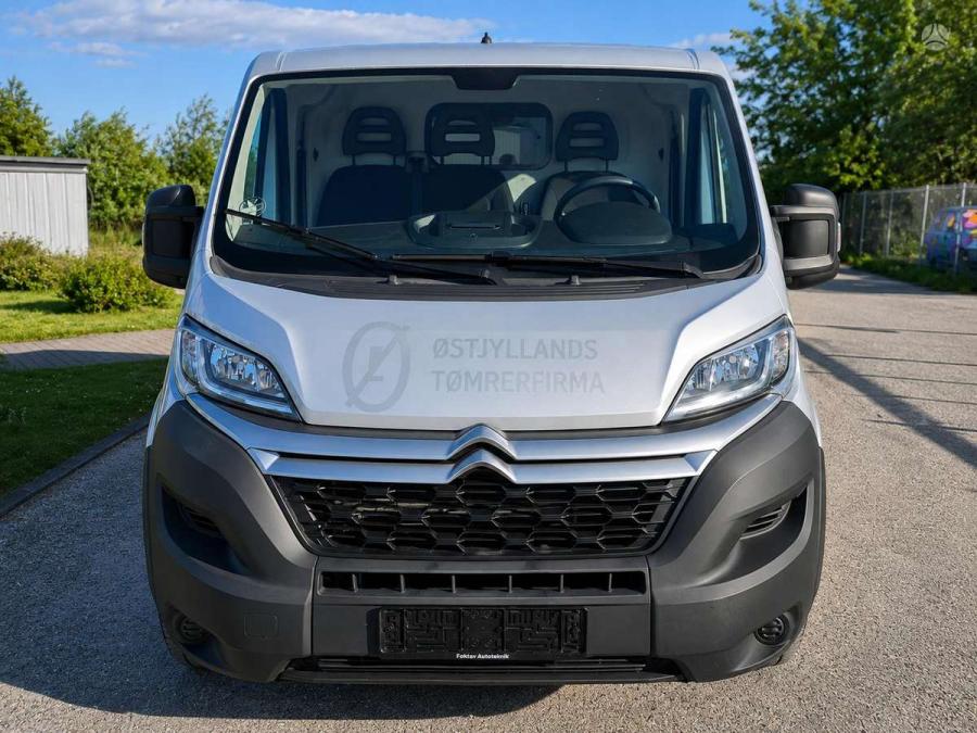 Pelēks Citroen Jumper 2019 Pakruojis, ar dzinēja tilpumu 2.00 L un nobraukumu 82 tūkst. km par 9600 €, foto 4 vietnē AUTOMOTO.COM.LV