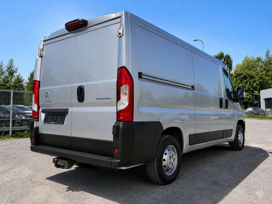 Pelēks Citroen Jumper 2019 Pakruojis, ar dzinēja tilpumu 2.00 L un nobraukumu 82 tūkst. km par 9600 €, foto 5 vietnē AUTOMOTO.COM.LV
