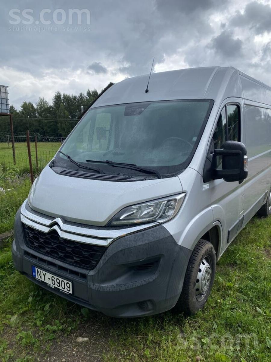 Pelēks Citroen Jumper 2014 Daugavpils, ar dzinēja tilpumu 2.20 L un nobraukumu 390 tūkst. km par 6500 €, foto 7 vietnē AUTOMOTO.COM.LV