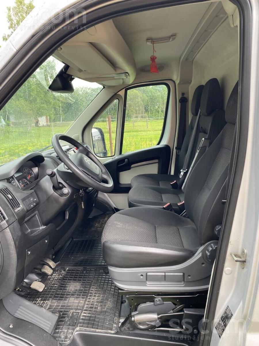 Pelēks Citroen Jumper 2014 Daugavpils, ar dzinēja tilpumu 2.20 L un nobraukumu 390 tūkst. km par 6500 €, foto 9 vietnē AUTOMOTO.COM.LV