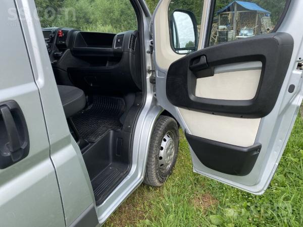 Grey Citroen Jumper 2014 in Daugavpils, with an engine capacity of 2.20 L and mileage of 390 thousand km for 6200 €, photo 4 on AUTOMOTO.COM.LV