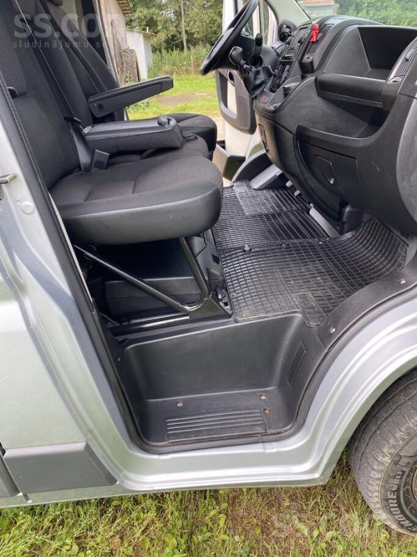 Grey Citroen Jumper 2014 in Daugavpils, with an engine capacity of 2.20 L and mileage of 390 thousand km for 6200 €, photo 6 on AUTOMOTO.COM.LV