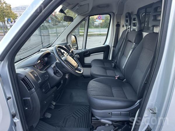Grey Citroen Jumper 2016 in Jelgava, with an engine capacity of 2.20 L and mileage of 225 thousand km for 7350 €, photo 6 on AUTOMOTO.COM.LV