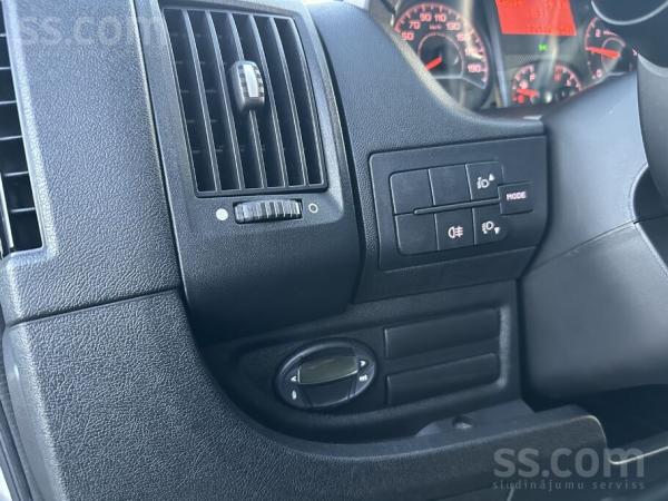 Grey Citroen Jumper 2016 in Jelgava, with an engine capacity of 2.20 L and mileage of 225 thousand km for 7350 €, photo 9 on AUTOMOTO.COM.LV