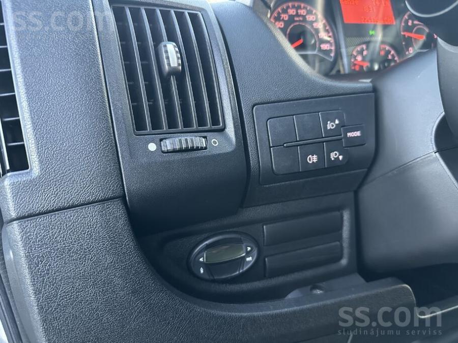 Pelēks Citroen Jumper 2016 Jelgava, ar dzinēja tilpumu 2.20 L un nobraukumu 225 tūkst. km par 7250 €, foto 9 vietnē AUTOMOTO.COM.LV