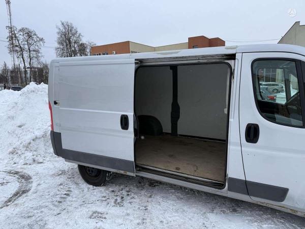 Grey Citroen Jumper 2007 in Vilnius, with an engine capacity of 2.20 L and mileage of 347 thousand km for 3600 €, photo 7 on AUTOMOTO.COM.LV
