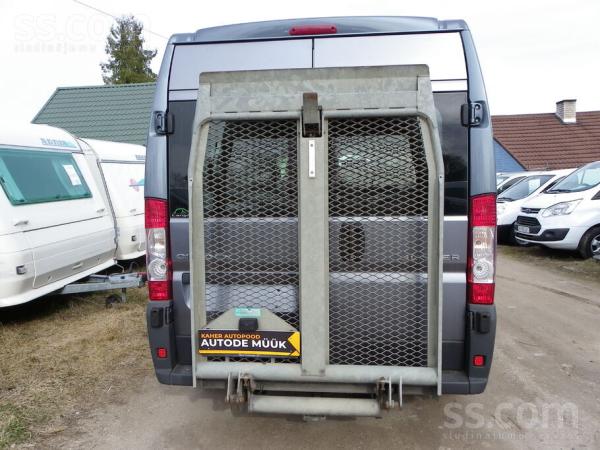 Grey Citroen Jumper 2011 in Valka, with an engine capacity of 2.20 L and mileage of 170 thousand km for 8900 €, photo 7 on AUTOMOTO.COM.LV