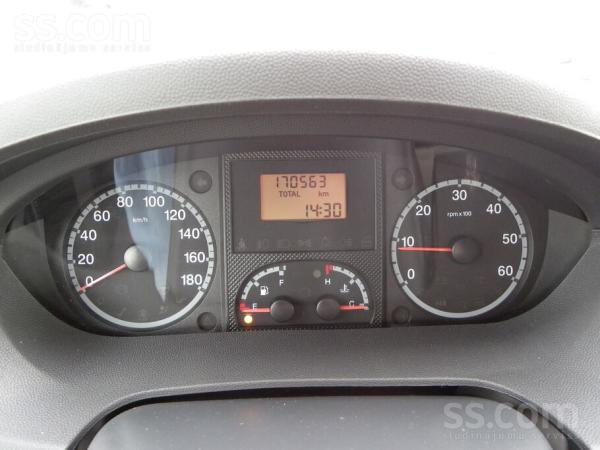 Grey Citroen Jumper 2011 in Valka, with an engine capacity of 2.20 L and mileage of 170 thousand km for 8900 €, photo 10 on AUTOMOTO.COM.LV
