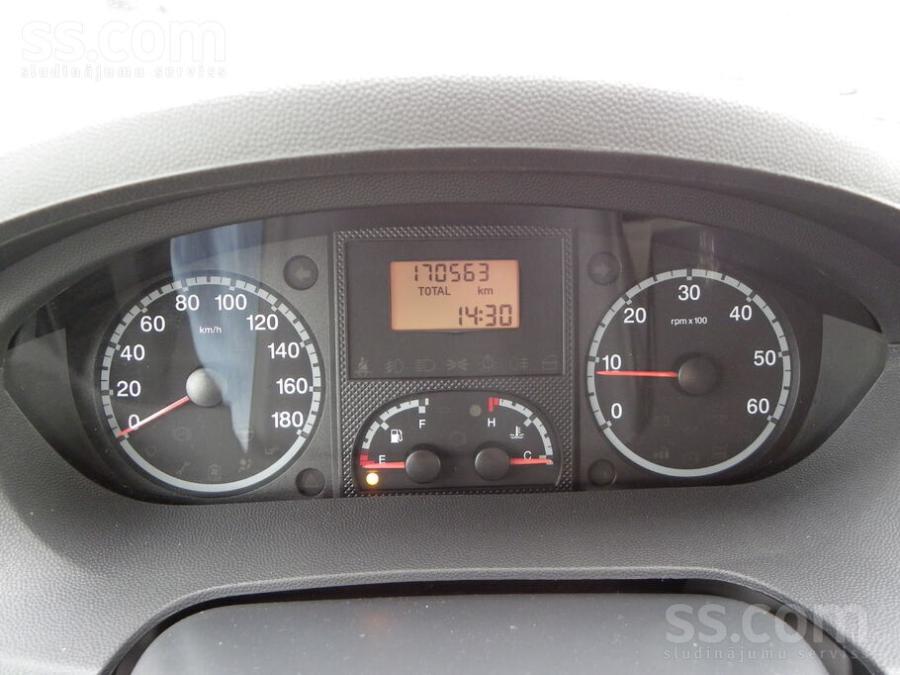 Grey Citroen Jumper 2011 in Valka, with an engine capacity of 2.20 L and mileage of 170 thousand km for 8900 €, photo 11 on AUTOMOTO.COM.LV