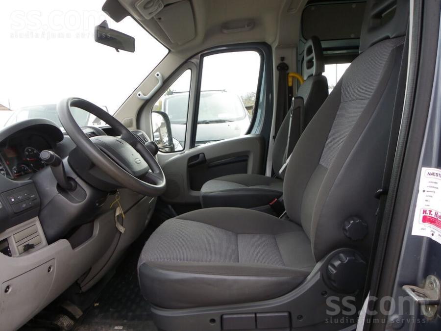 Grey Citroen Jumper 2011 in Valka, with an engine capacity of 2.20 L and mileage of 170 thousand km for 8900 €, photo 15 on AUTOMOTO.COM.LV