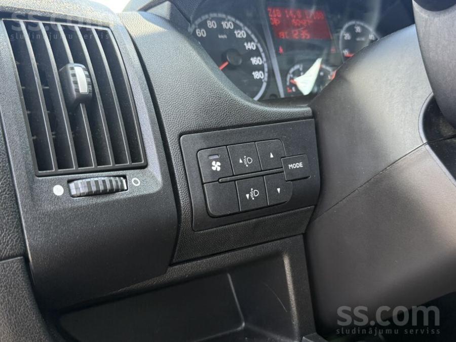 Citroen Jumper 2012 Liepāja, ar dzinēja tilpumu 2.20 L un nobraukumu 150 tūkst. km par 11500 €, foto 32 vietnē AUTOMOTO.COM.LV