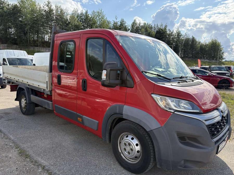 Red Citroen Jumper 2015 in Vilnius, with an engine capacity of 2.20 L and mileage of 285 thousand km for 6200 €, photo 9 on AUTOMOTO.COM.LV