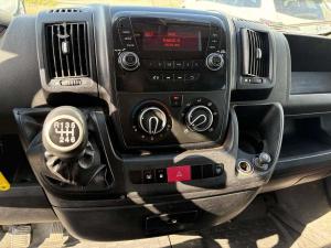 Red Citroen Jumper 2015 in Vilnius, with an engine capacity of 2.20 L and mileage of 285 thousand km for 6200 €, photo 12 on AUTOMOTO.COM.LV