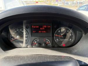Red Citroen Jumper 2015 in Vilnius, with an engine capacity of 2.20 L and mileage of 285 thousand km for 6200 €, photo 13 on AUTOMOTO.COM.LV