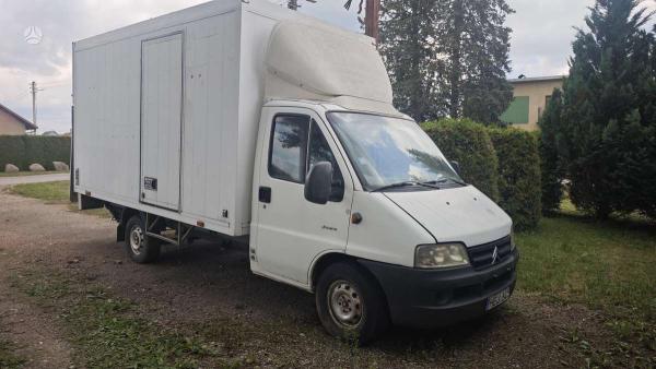 White Citroen Jumper 2004 in Druskininkai, with an engine capacity of 2.80 L and mileage of 250 thousand km for 2499 €, photo 1 on AUTOMOTO.COM.LV