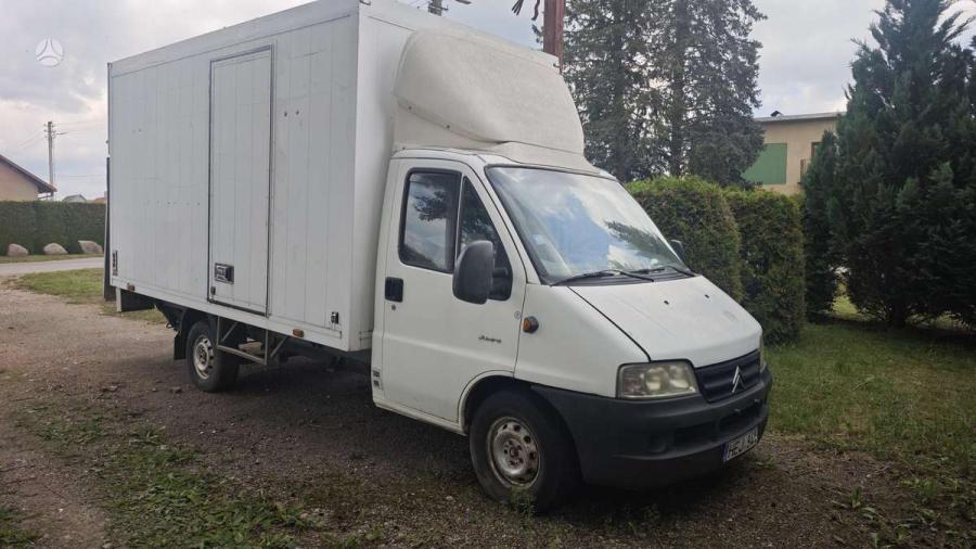 White Citroen Jumper 2004 in Druskininkai, with an engine capacity of 2.80 L and mileage of 250 thousand km for 2499 €, photo 1 on AUTOMOTO.COM.LV