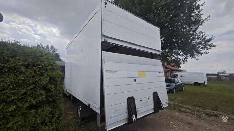 White Citroen Jumper 2004 in Druskininkai, with an engine capacity of 2.80 L and mileage of 250 thousand km for 2499 €, photo 5 on AUTOMOTO.COM.LV