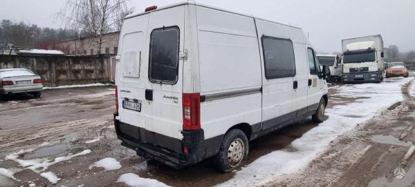 White Citroen Jumper 2006 in Vilnius, with an engine capacity of 2.20 L and mileage of 401 thousand km for 800 €, photo 3 on AUTOMOTO.COM.LV