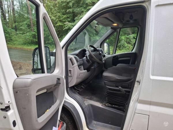 Balts Citroen Jumper 2007 Viļņa, ar dzinēja tilpumu 2.20 L un nobraukumu 380 tūkst. km par 2950 €, foto 5 vietnē AUTOMOTO.COM.LV