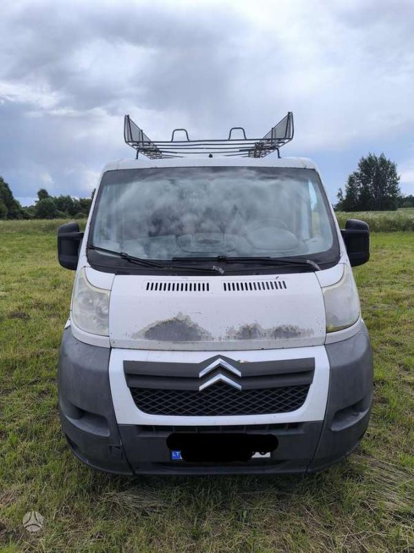 White Citroen Jumper 2008 in Ukmerge, with an engine capacity of 2.20 L and mileage of 378 thousand km for 1000 €, photo 2 on AUTOMOTO.COM.LV