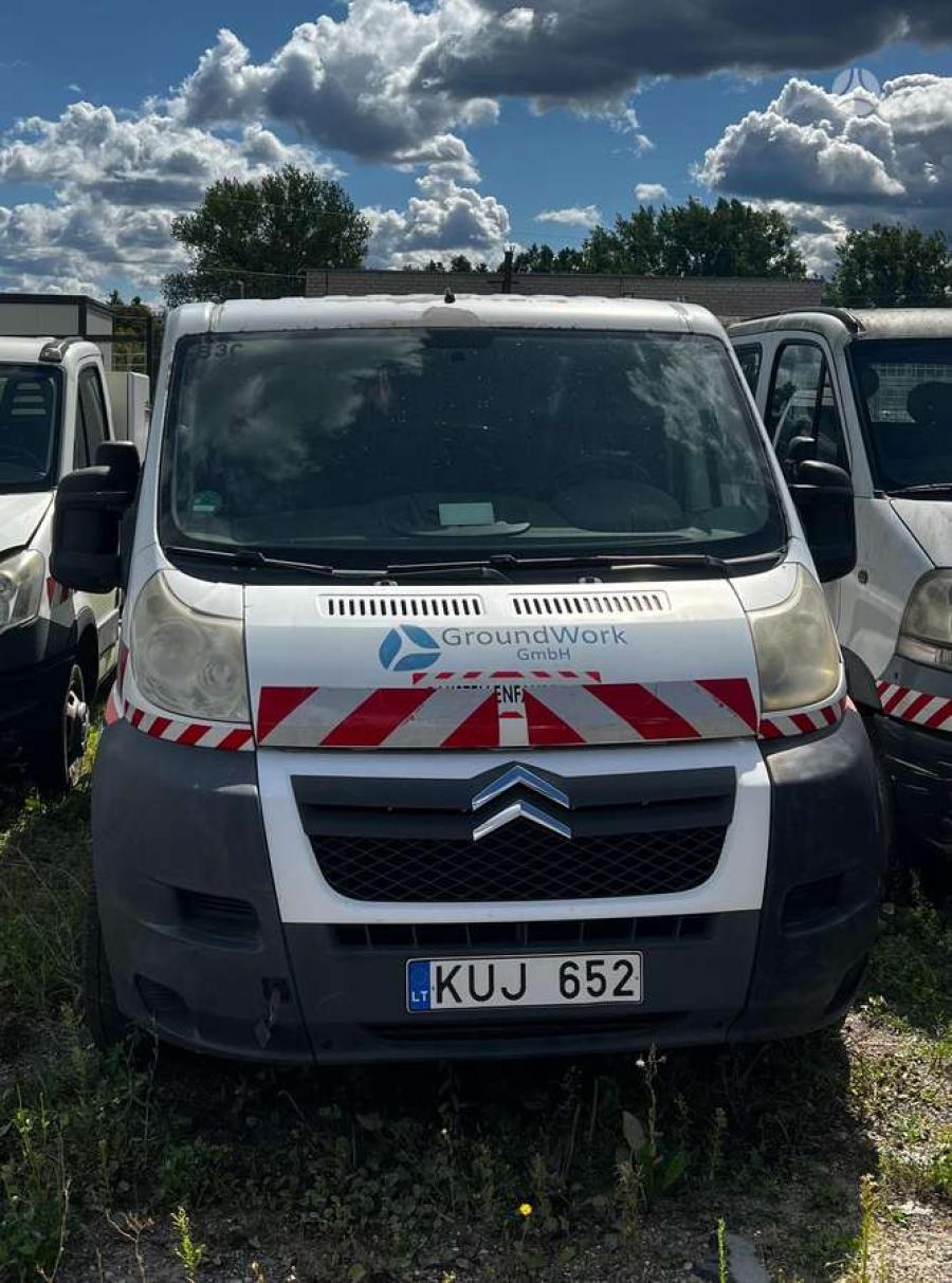 White Citroen Jumper 2008 in Jonava, with an engine capacity of 2.20 L and mileage of 290 thousand km for 3400 €, photo 1 on AUTOMOTO.COM.LV