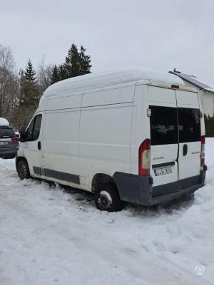 White Citroen Jumper 2009 in Kretinga, with an engine capacity of 2.20 L and mileage of 400 thousand km for 2300 €, photo 2 on AUTOMOTO.COM.LV