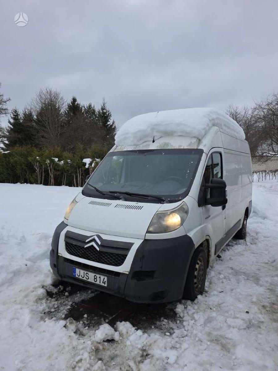 White Citroen Jumper 2009 in Kretinga, with an engine capacity of 2.20 L and mileage of 400 thousand km for 2300 €, photo 3 on AUTOMOTO.COM.LV