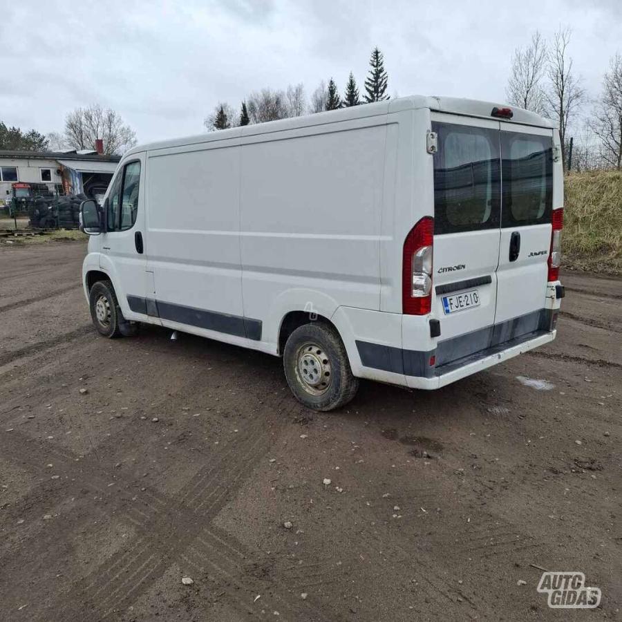 White Citroen Jumper 2009 in Raseiniai, with an engine capacity of 2.20 L and mileage of 338 thousand km for 2900 €, photo 3 on AUTOMOTO.COM.LV