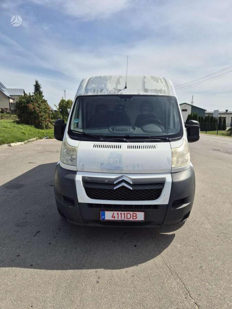 White Citroen Jumper 2010 in Alytus, with an engine capacity of 2.20 L and mileage of 204 thousand km for 5200 €, photo 7 on AUTOMOTO.COM.LV