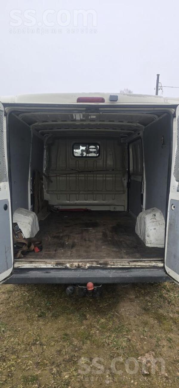 Balts Citroen Jumper 2012 Jelgava, ar dzinēja tilpumu 2.20 L un nobraukumu 335 tūkst. km par 4555 €, foto 4 vietnē AUTOMOTO.COM.LV