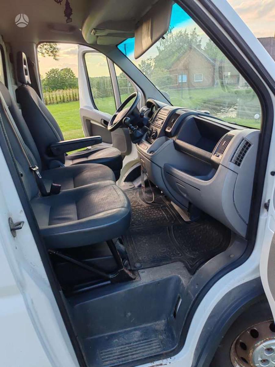 White Citroen Jumper 2012 in Ukmerge, with an engine capacity of 3.00 L and mileage of 414 thousand km for 6450 €, photo 15 on AUTOMOTO.COM.LV