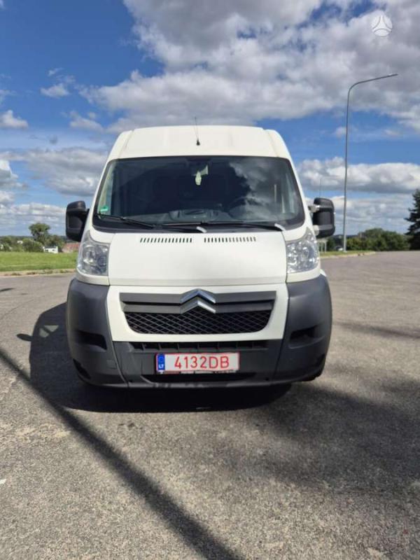 Citroen Jumper 2012 AlÄ«ta vietnÄ Balts Citroen Jumper 2012 AlÄ«ta, ar dzinÄja tilpumu 3.00 L un nobraukumu 243 tÅ«kst. km par 6700 ā¬, foto 4 vietnÄ AUTOMOTO.COM.LV