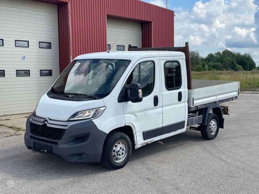 White Citroen Jumper 2014 in Ukmerge, with an engine capacity of 2.20 L and mileage of 135 thousand km for 4700 €, photo 1 on AUTOMOTO.COM.LV