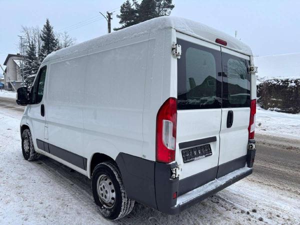 White Citroen Jumper 2014 in Marijampole, with an engine capacity of 2.20 L and mileage of 270 thousand km for 4990 €, photo 3 on AUTOMOTO.COM.LV