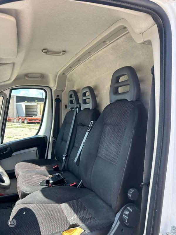 Balts Citroen Jumper 2014 Kauņa, ar dzinēja tilpumu 3.00 L un nobraukumu 298 tūkst. km par 4850 €, foto 7 vietnē AUTOMOTO.COM.LV