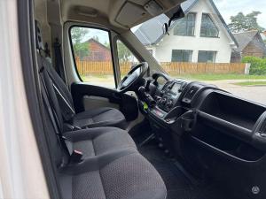 White Citroen Jumper 2014 in Marijampole, with an engine capacity of 2.20 L and mileage of 277 thousand km for 5400 €, photo 5 on AUTOMOTO.COM.LV
