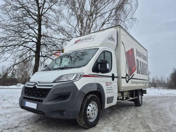 White Citroen Jumper 2015 in Taurage, with an engine capacity of 2.20 L and mileage of 168 thousand km for 8900 €, photo 3 on AUTOMOTO.COM.LV